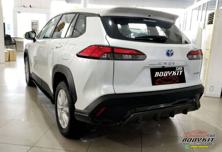 Set 5 PCS Bodykit for Toyota Corolla Cross (GLOSSY BLACK WITH GRAPHITE ...