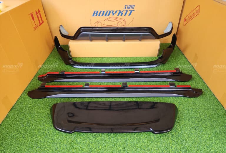 Set 5 PCS Bodykit for Toyota Corolla Cross (GLOSSY BLACK WITH GRAPHITE ...