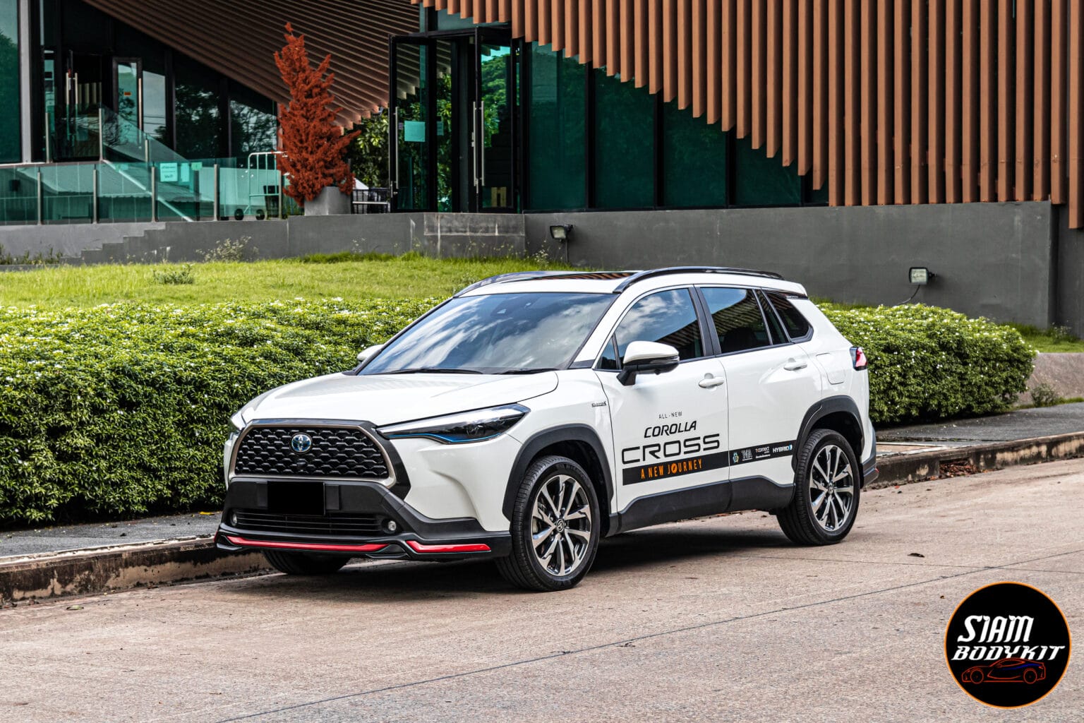 CR-R Bodykit for Toyota Corolla CROSS (BLACK COLOR WITH RED LINE)