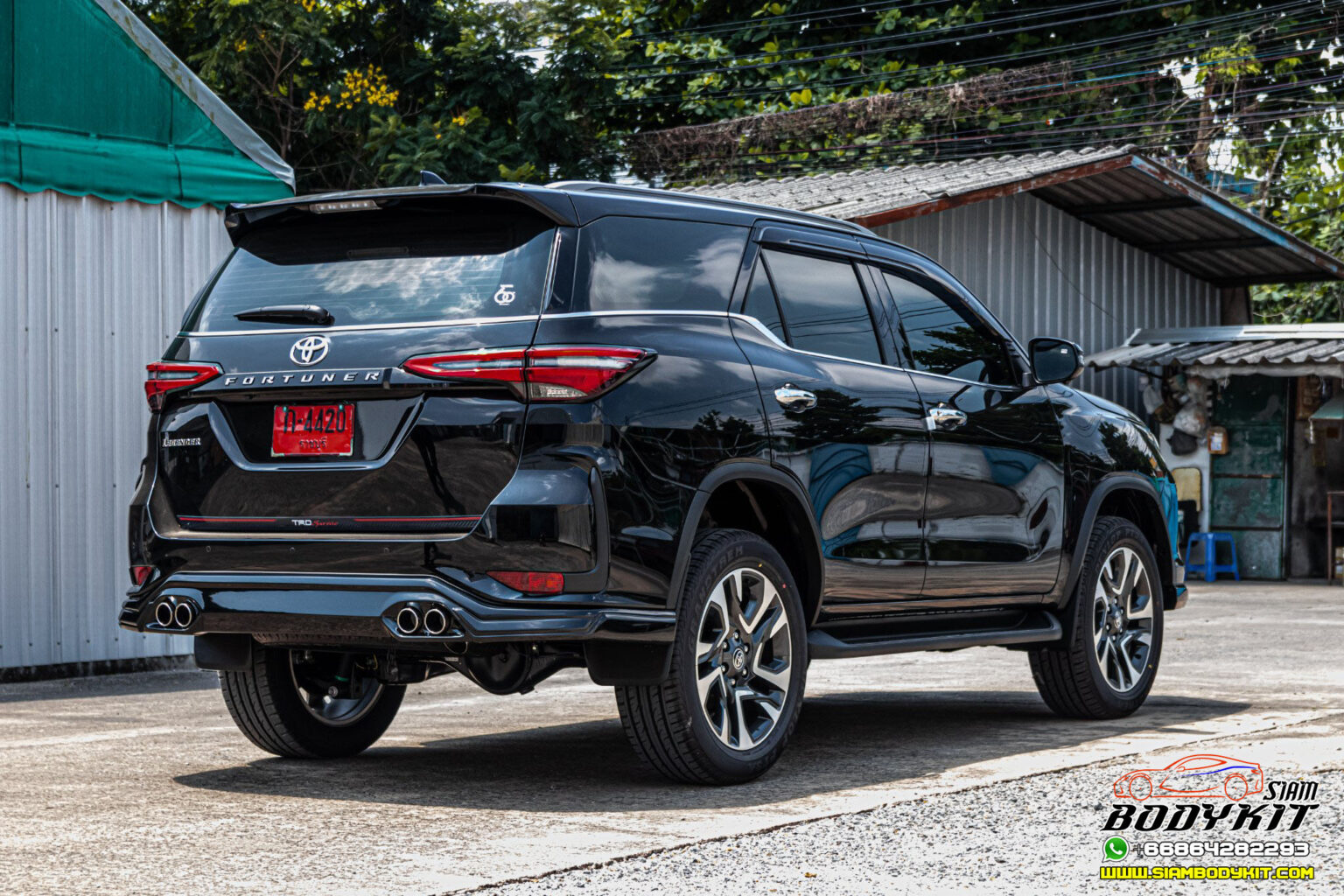 LGD-B Bodykit for Fortuner Legender (Glossy Black)