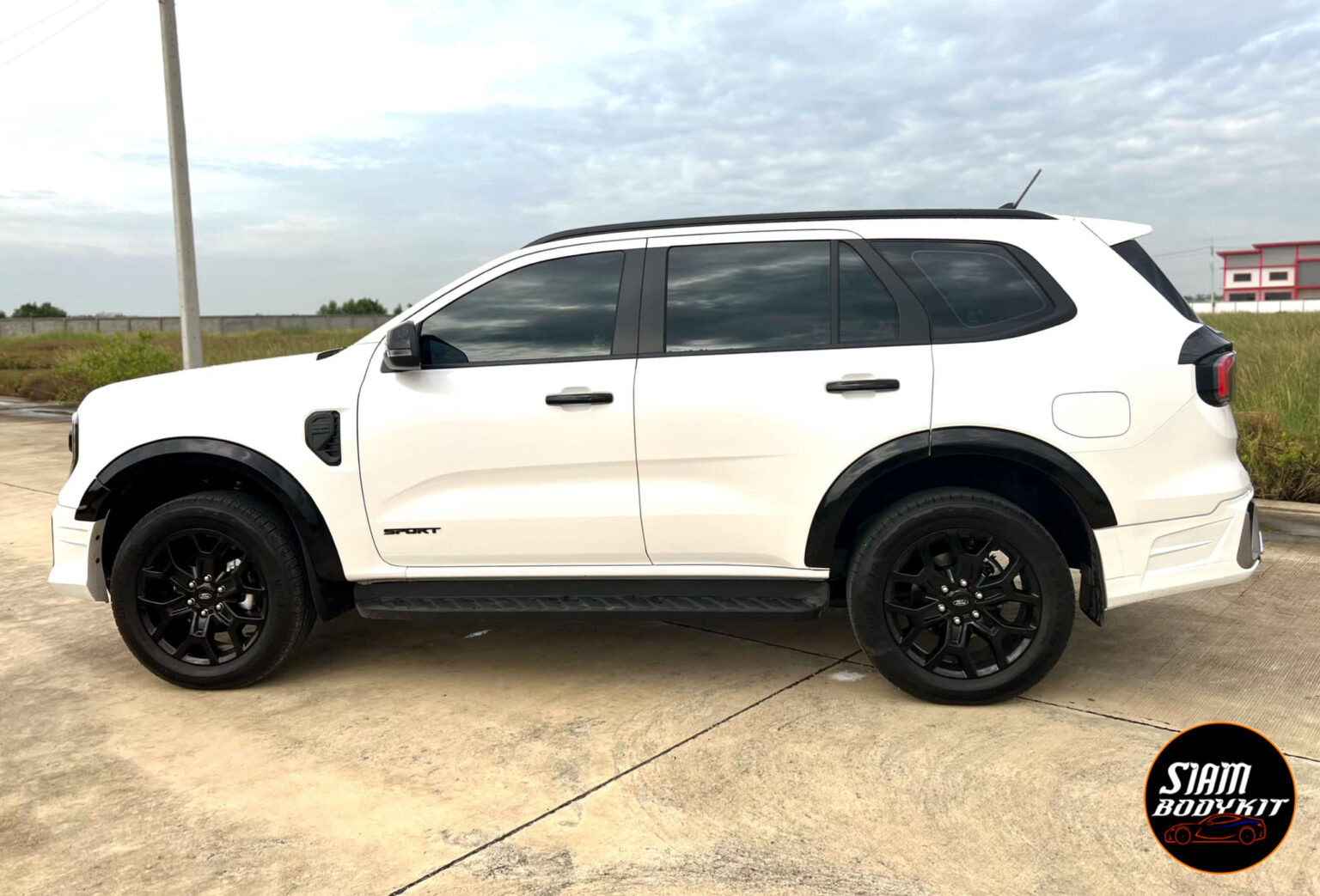 Rider V1 Bodykit for Ford Everest Next Gen 2023 (Painted Color)