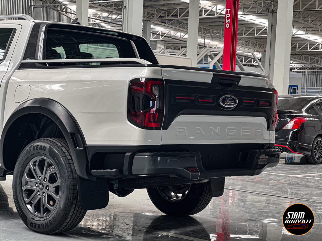 RDM Body kit for Ford Ranger WILDTRAK 2023 Next Gen (Matte Black Color ...