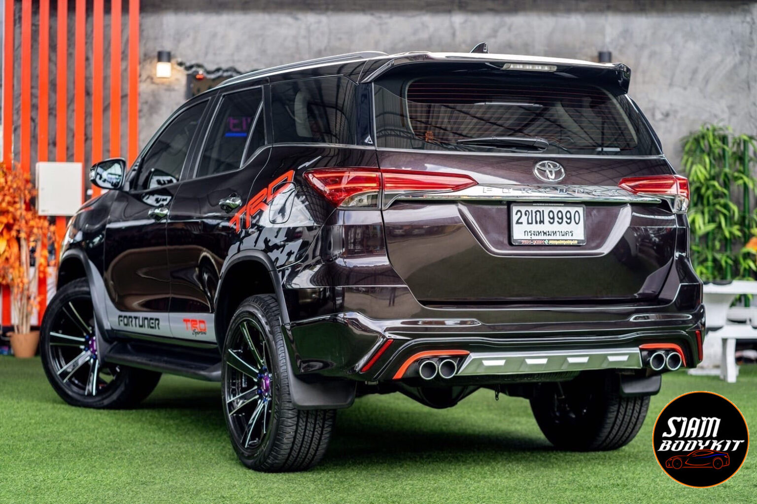 MD V1 Bodykit for Toyota Fortuner 2015-2019 (COLOR)