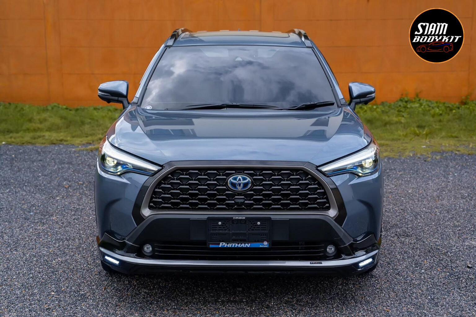 Sport Bodykit for Toyota Corolla Cross (GLOSSY BLACK WITH SILVER BRONZE ...