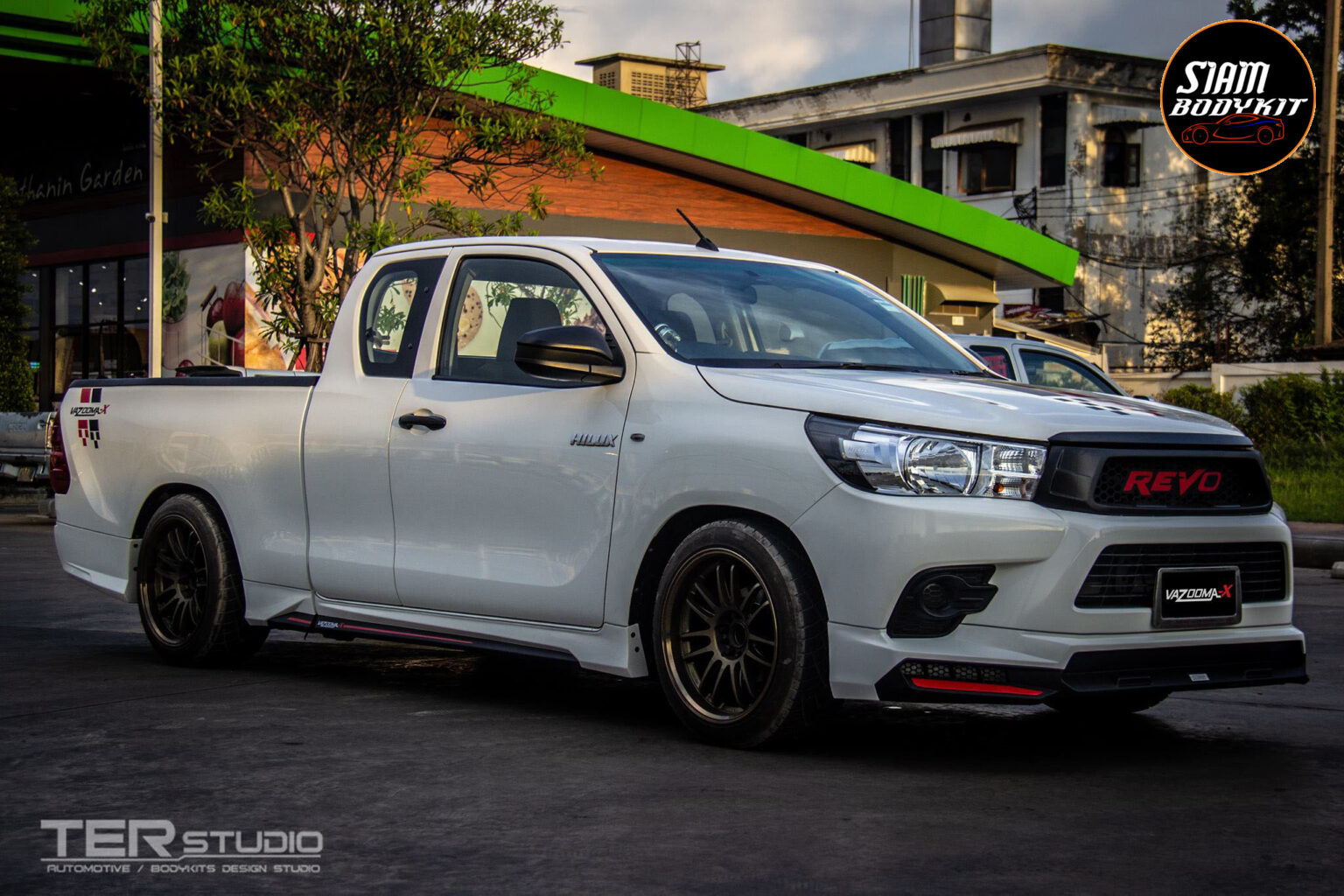 Vazooma-X Bodykit for Toyota Revo 2015-2017 Z-EDITION Smart Cab (COLOR)